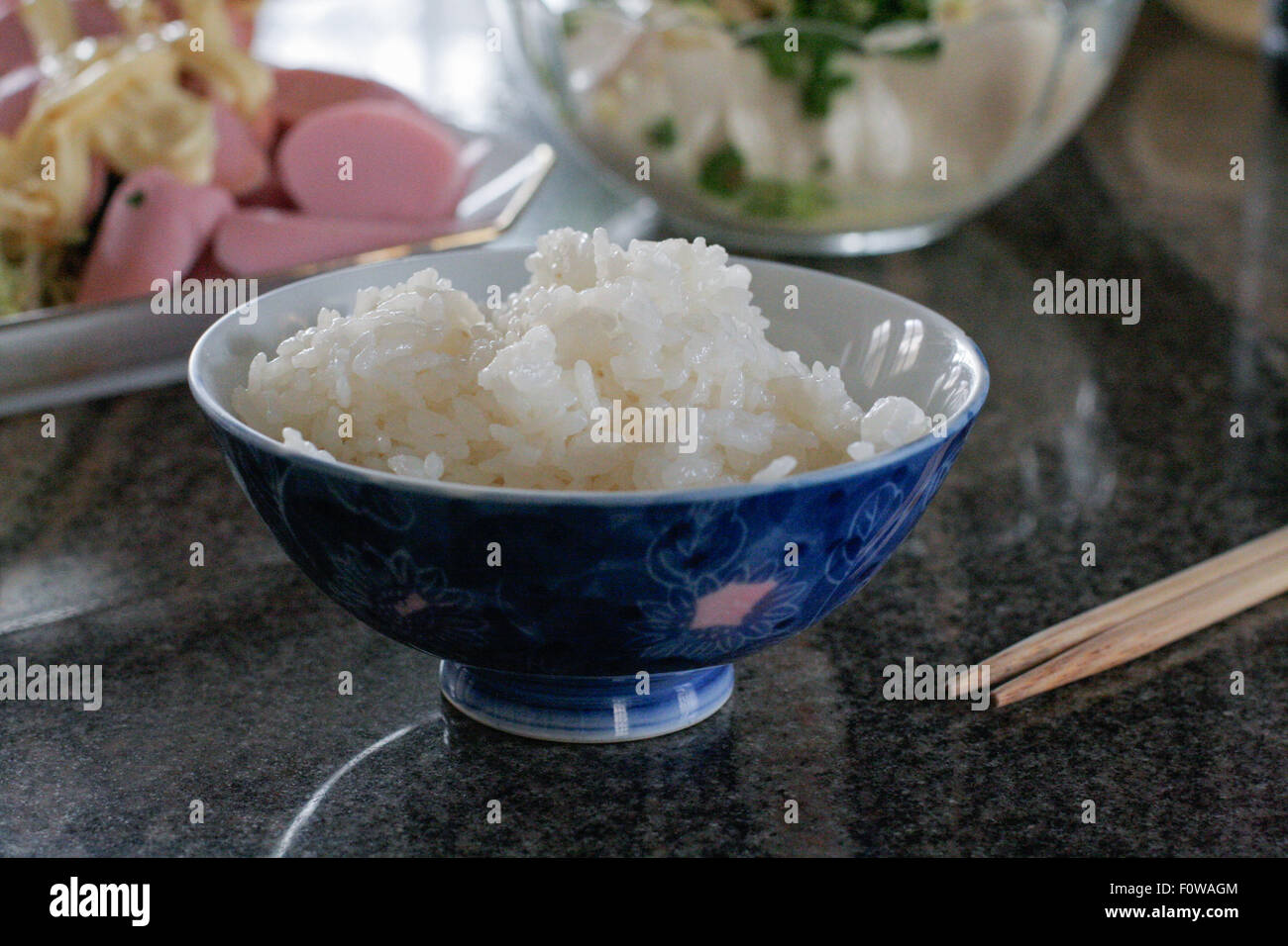 Bowl of Japanese white rice Stock Photo - Alamy