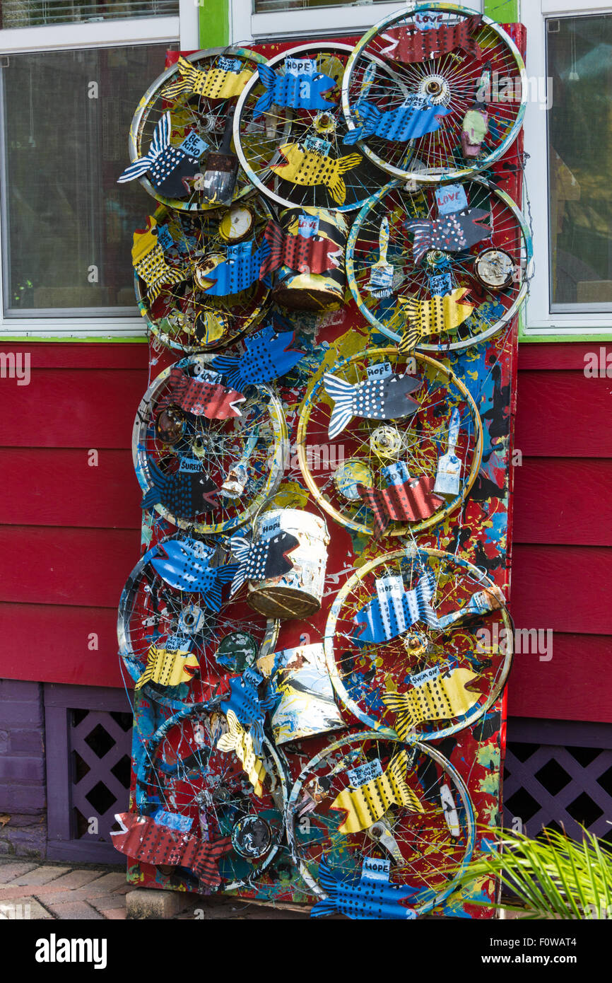 Repurposed cans hi-res stock photography and images - Alamy