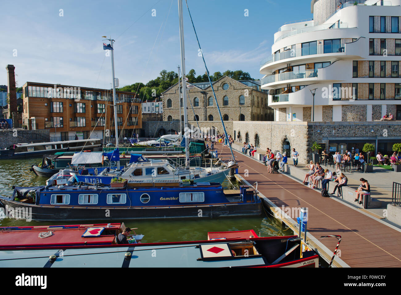 Boats in Bristol Floating Harbour at end of Millennium Promenade Stock ...