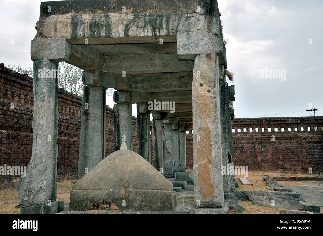 Jain structure hi-res stock photography and images - Alamy