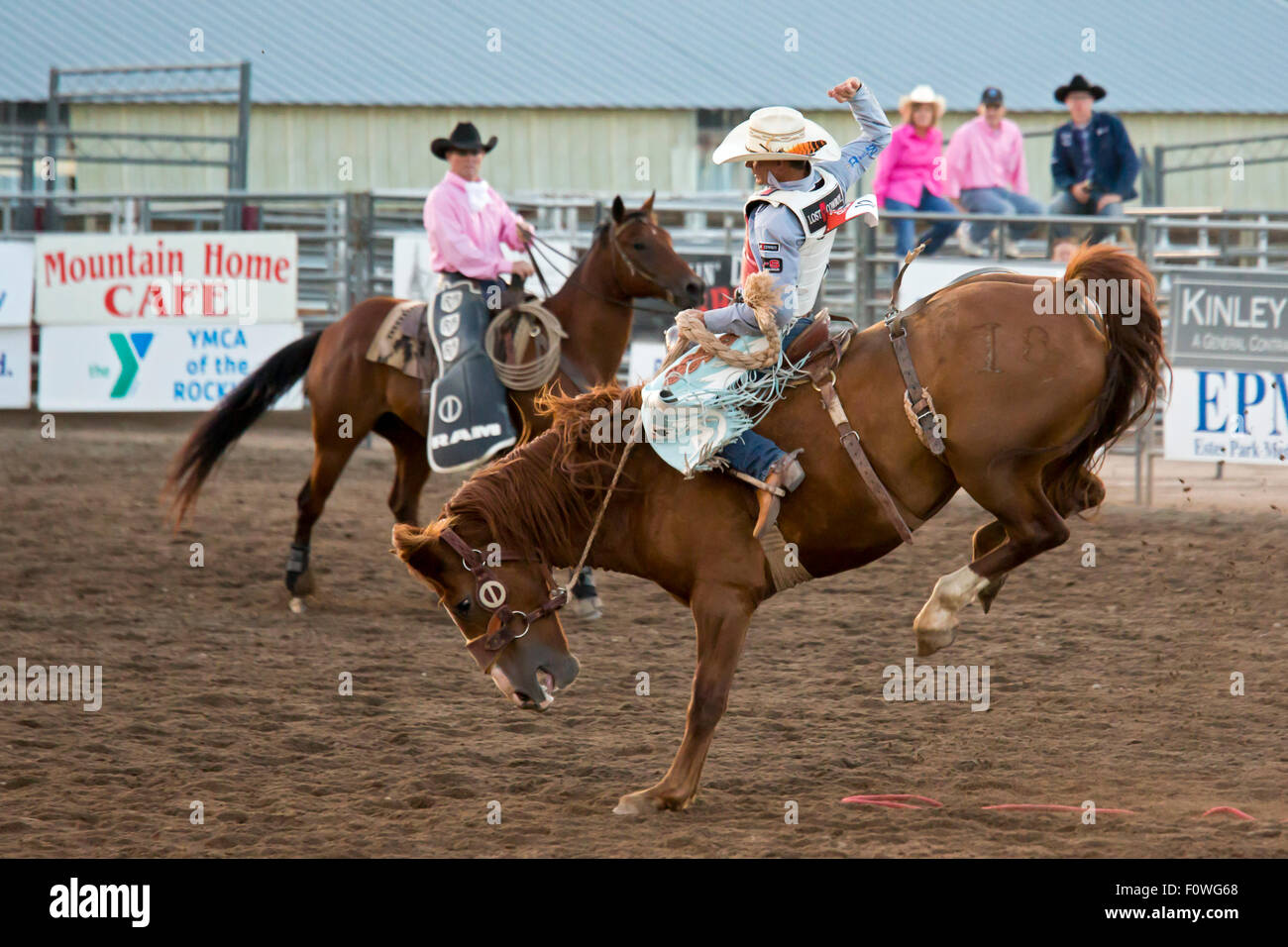Saddle bronc riding hi-res stock photography and images - Alamy