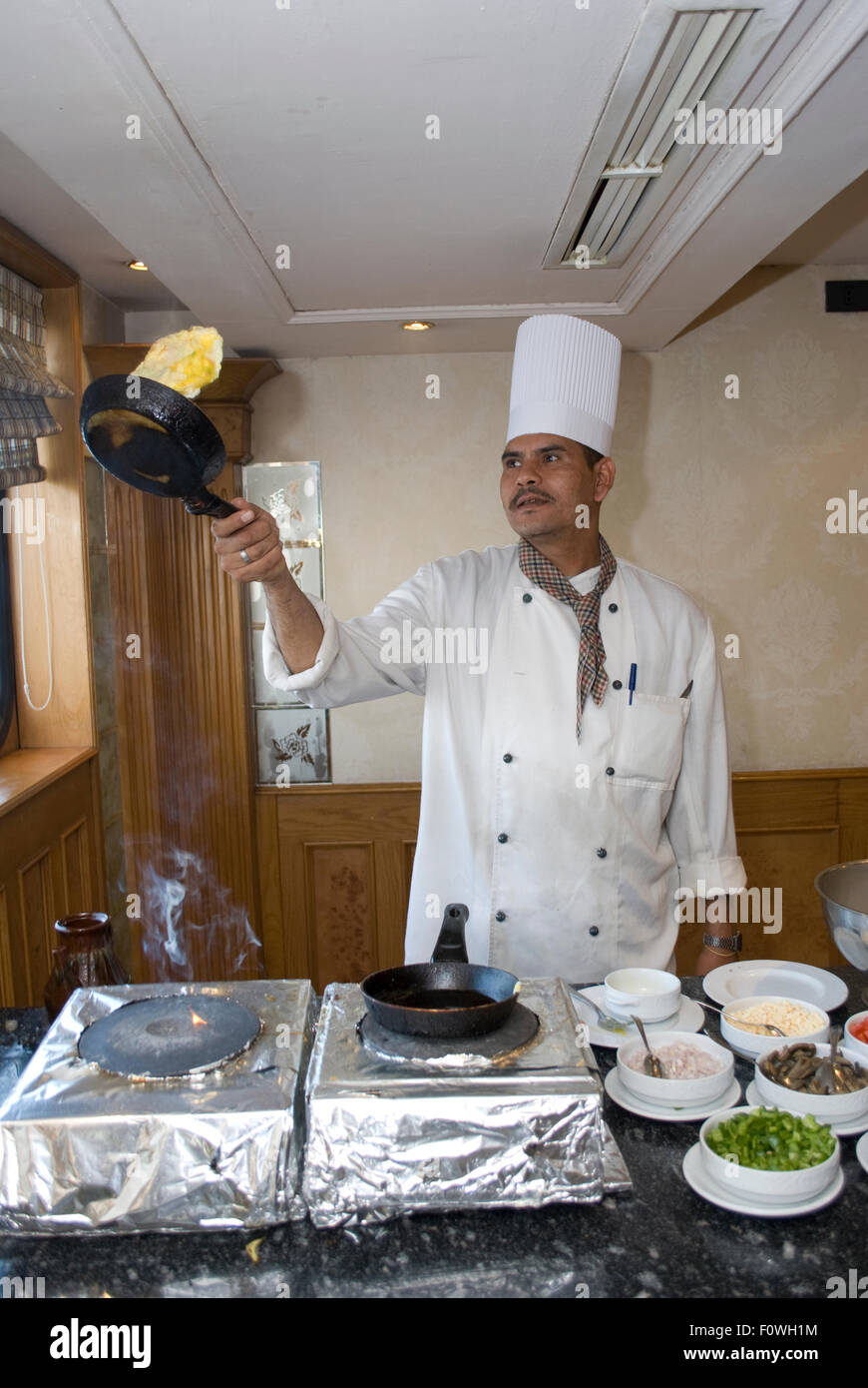 Cruise ship chef hi-res stock photography and images - Alamy