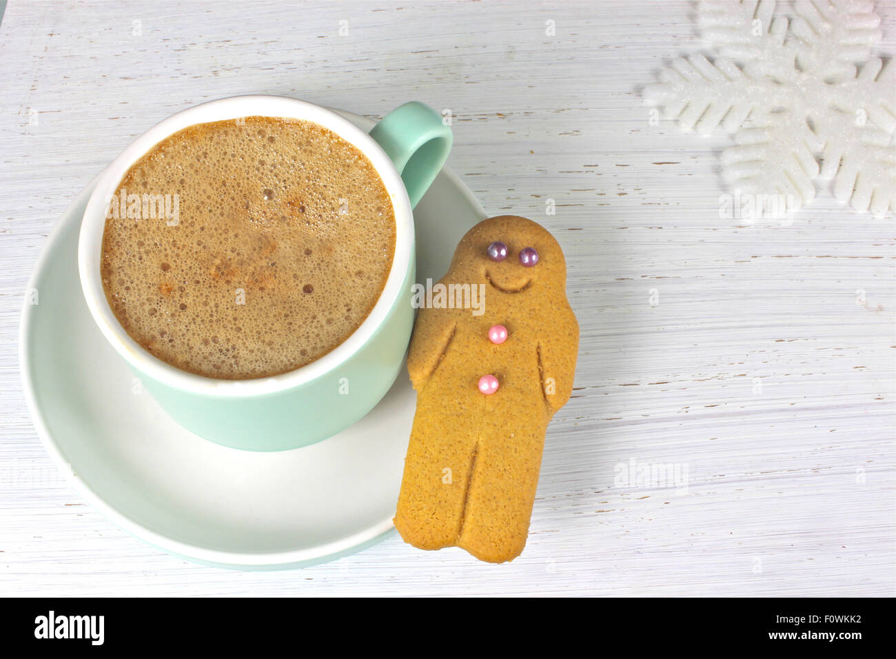 Gingerbread man coffee cup hi-res stock photography and images - Alamy