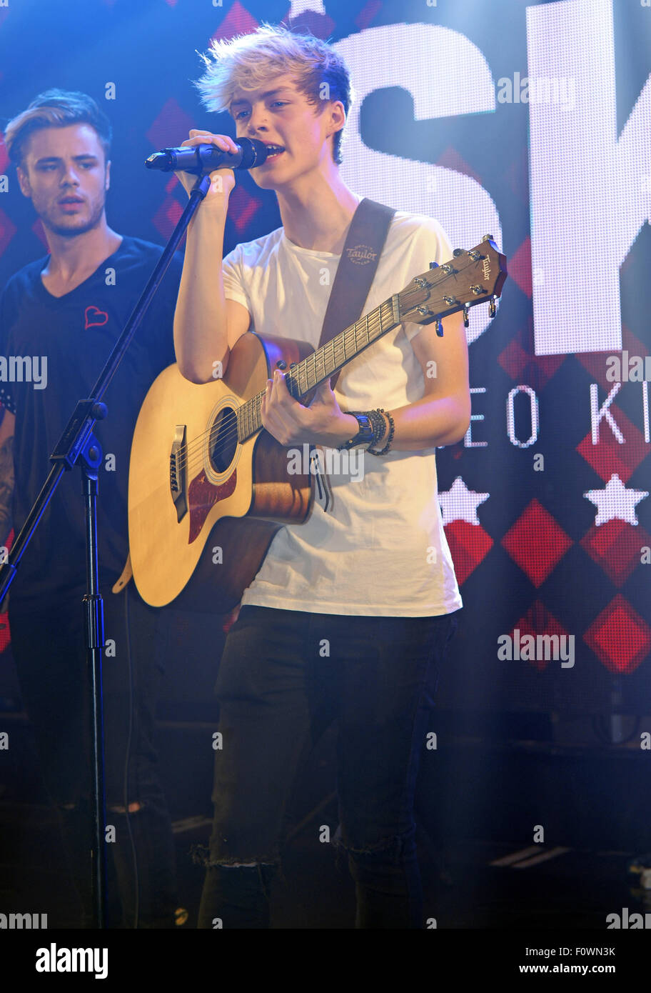 Reece bibby stereo kicks hi-res stock photography and images - Alamy