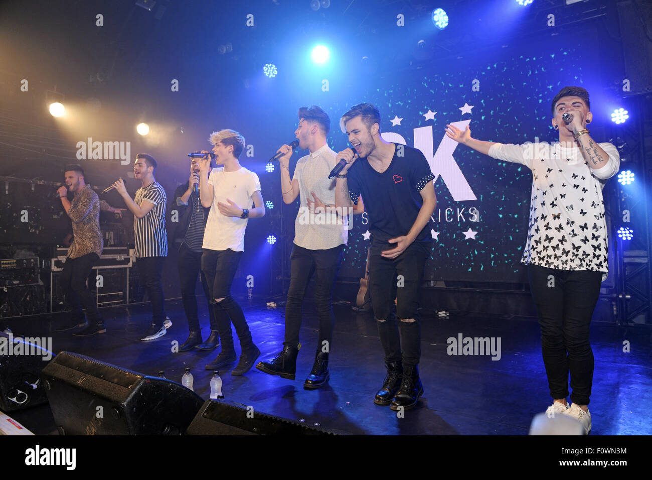 Reece bibby stereo kicks hi-res stock photography and images - Alamy