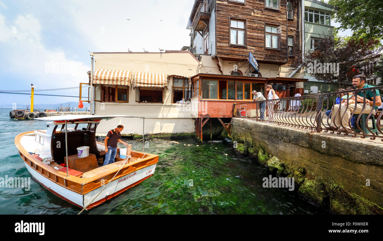 Traffic crossing istanbul hi-res stock photography and images - Alamy