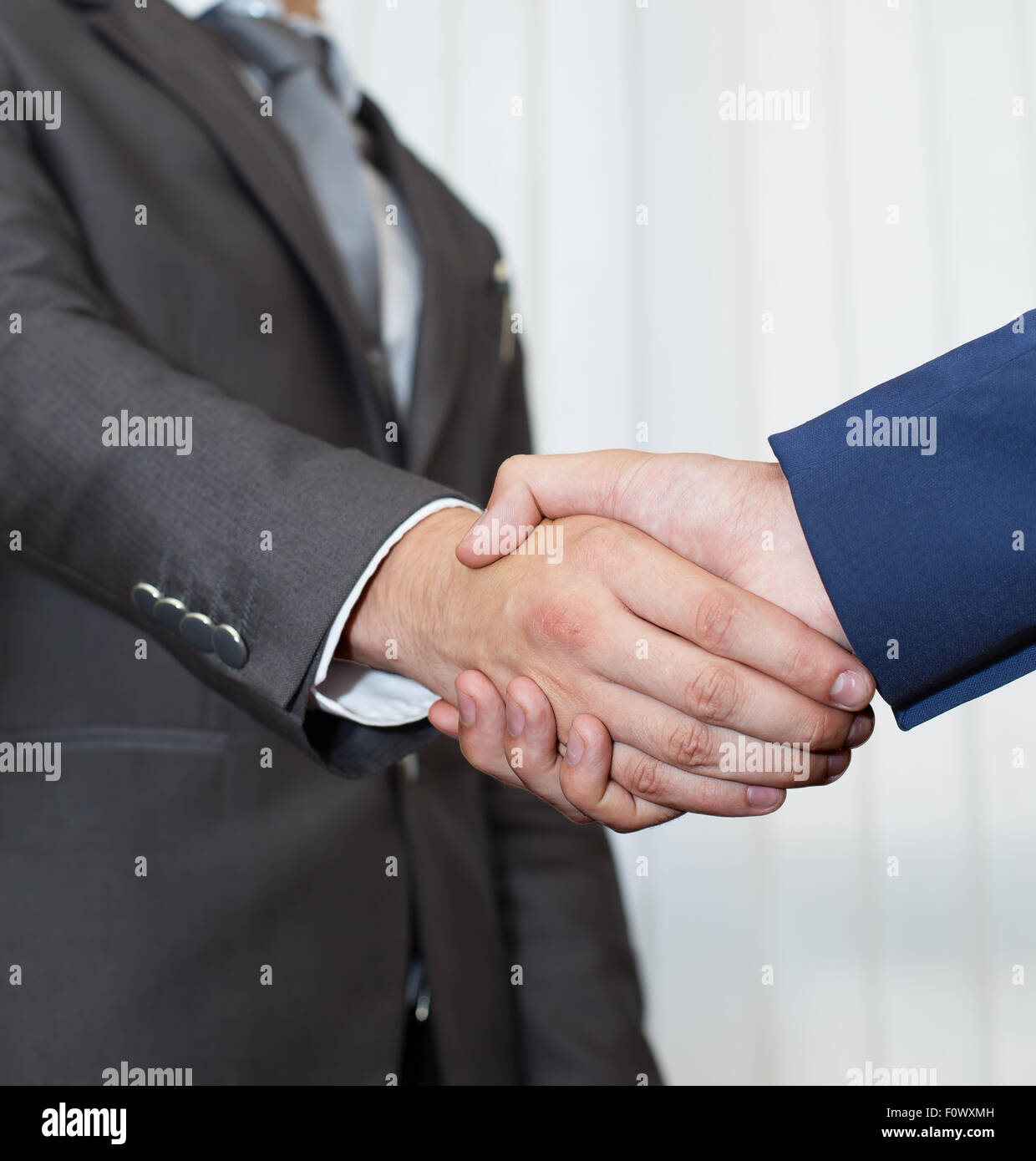 Handshake partners hi-res stock photography and images - Alamy