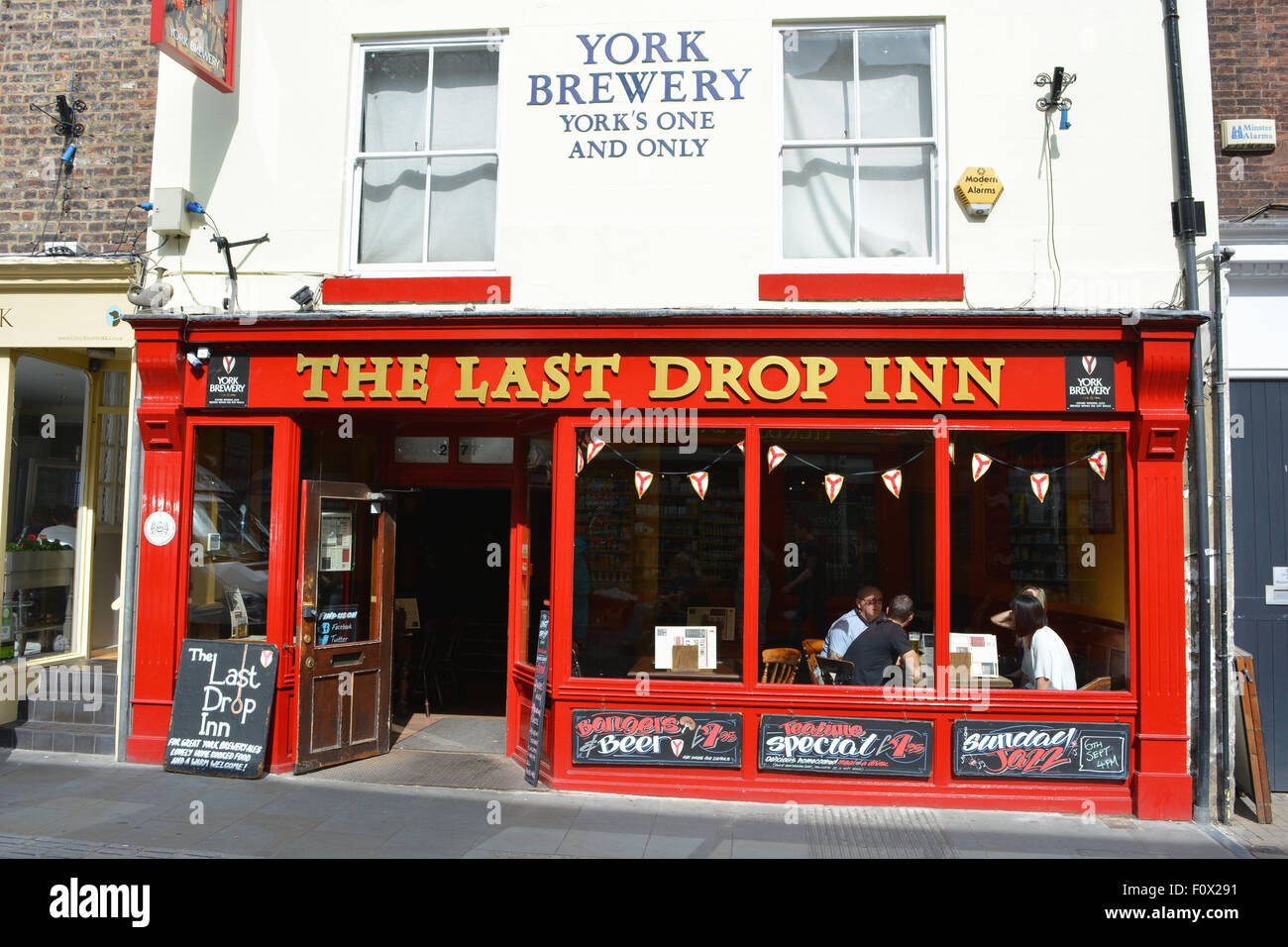 Pub inn york yorkshire england uk hi-res stock photography and images ...
