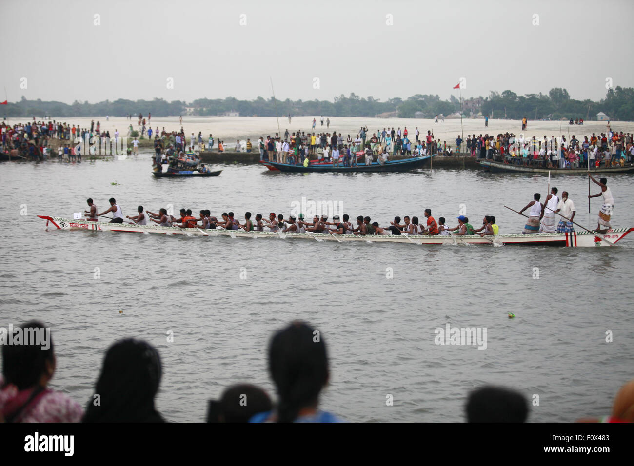Dhaka, Bangladesh. 22nd Aug, 2015. Bangladeshi people row during a ...