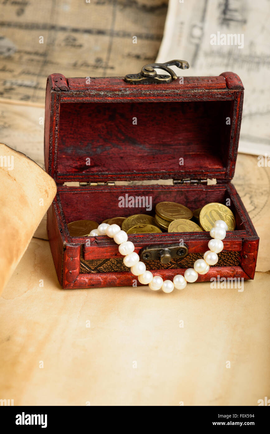 old paper with vintage chest Stock Photo - Alamy