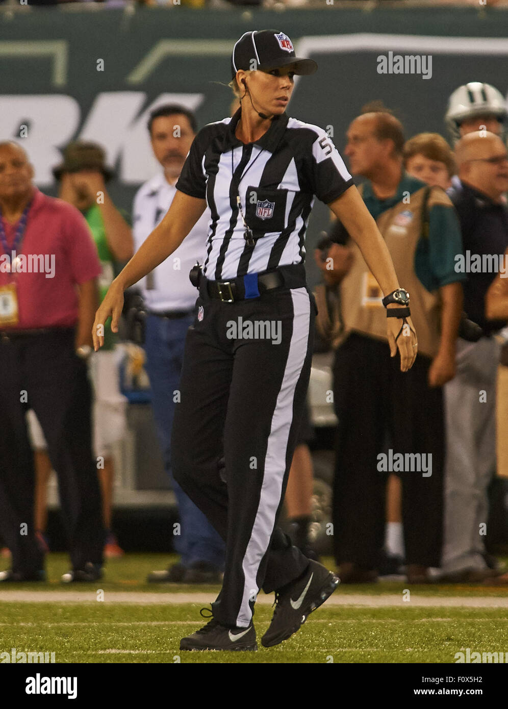 East Rutherford, New Jersey, USA. 22nd Aug, 2015. NFL line judge ...