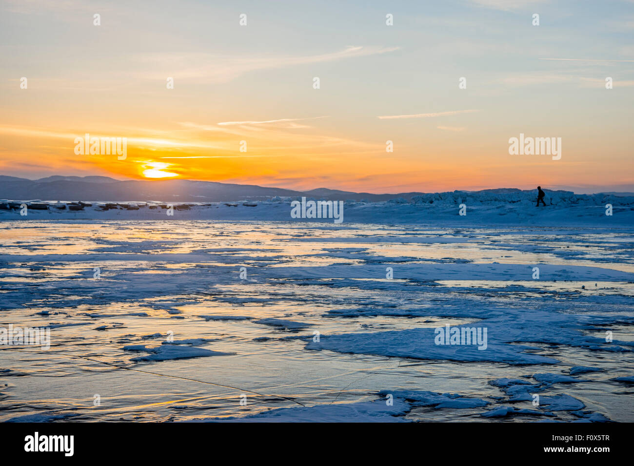 Lake Champlain during winter. The water is frozen solid Stock Photo - Alamy