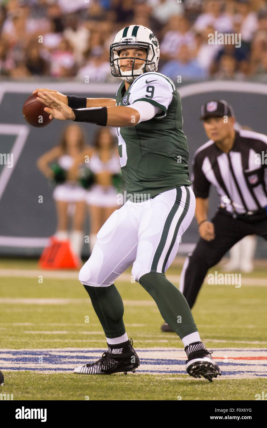 August 21, 2015: New York Jets quarterback Bryce Petty (9) in action ...