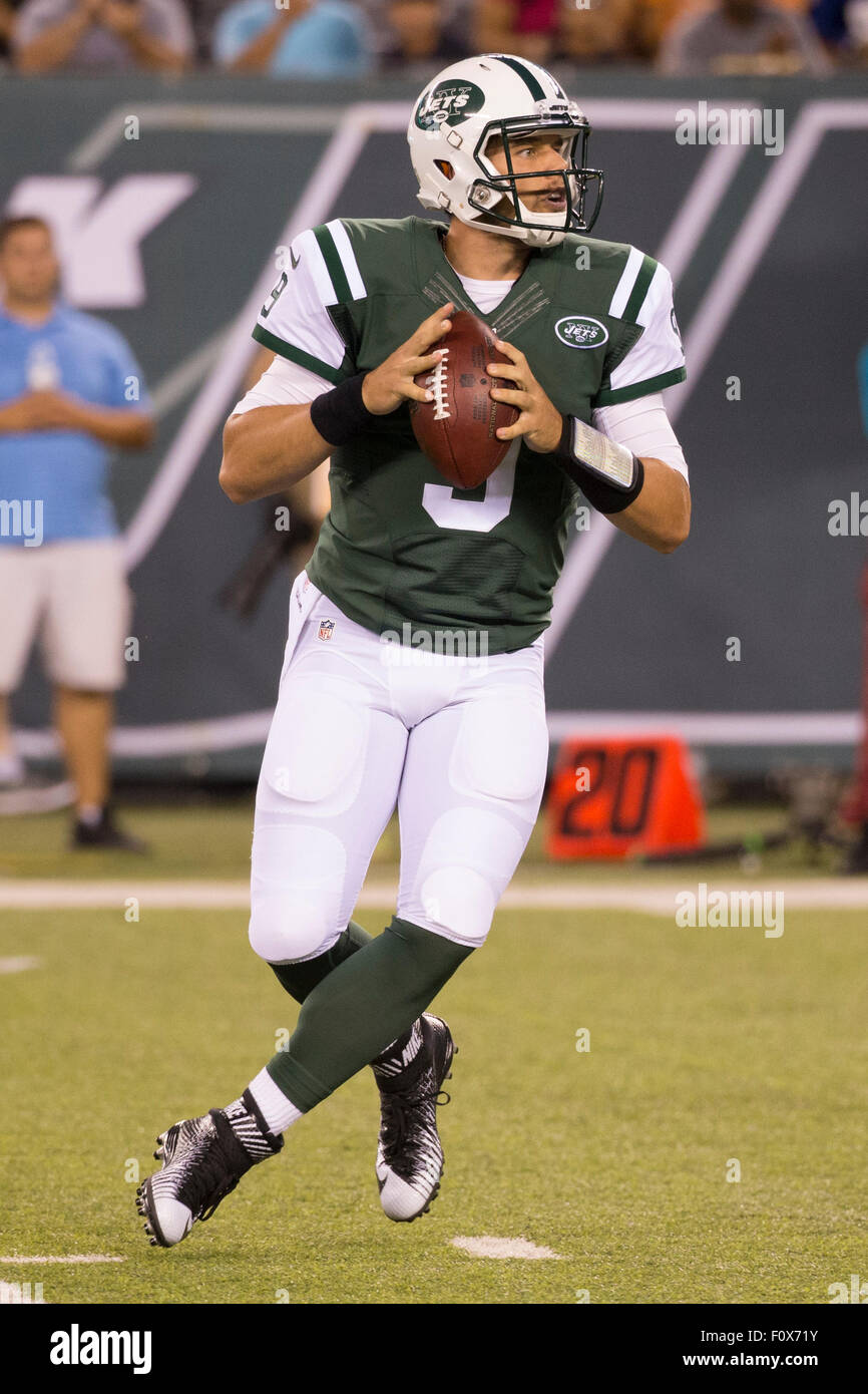August 21, 2015: New York Jets quarterback Bryce Petty (9) in action ...