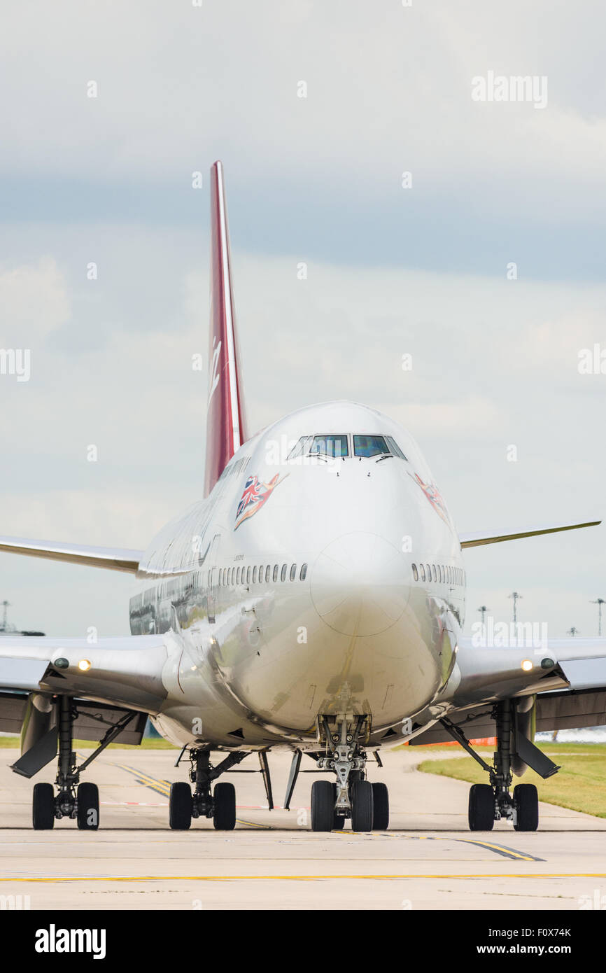 Head on view of a Virgin Atlantic Boeing 747-400 aeroplane waiting to ...