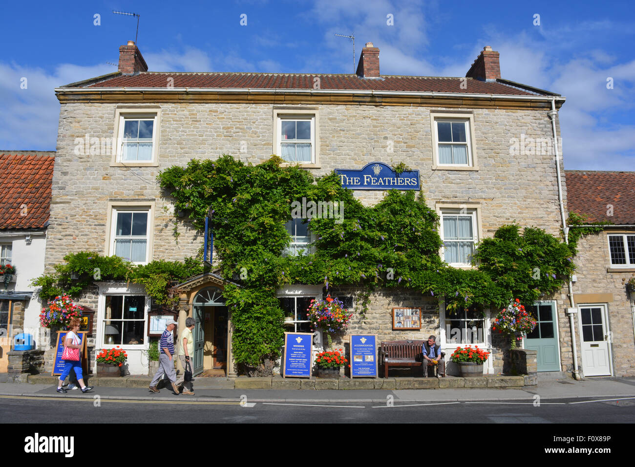 Helmsley pub hi-res stock photography and images - Alamy