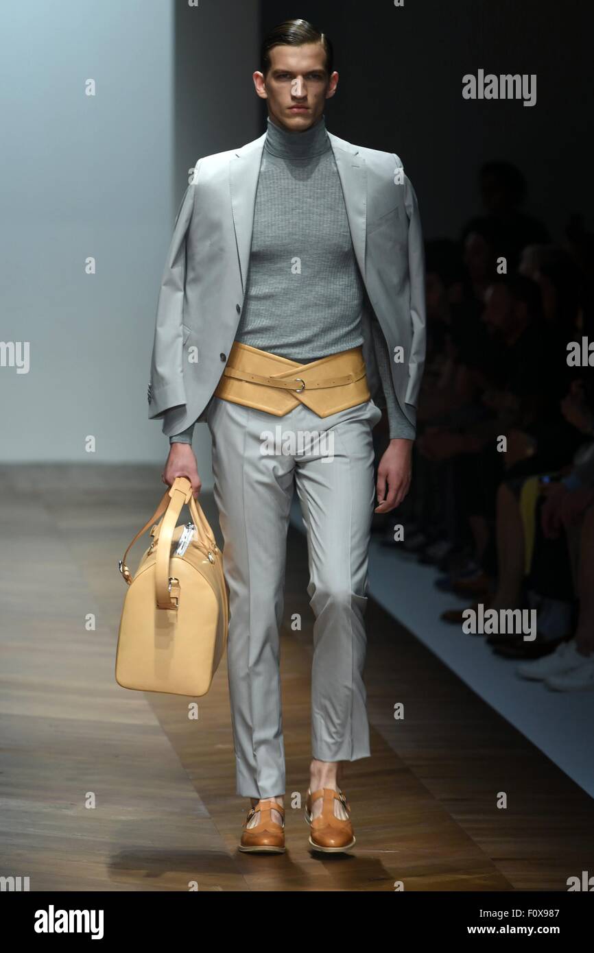Milan Men's Fashion Week Spring/Summer 2016 - DAKS - Catwalk Featuring ...