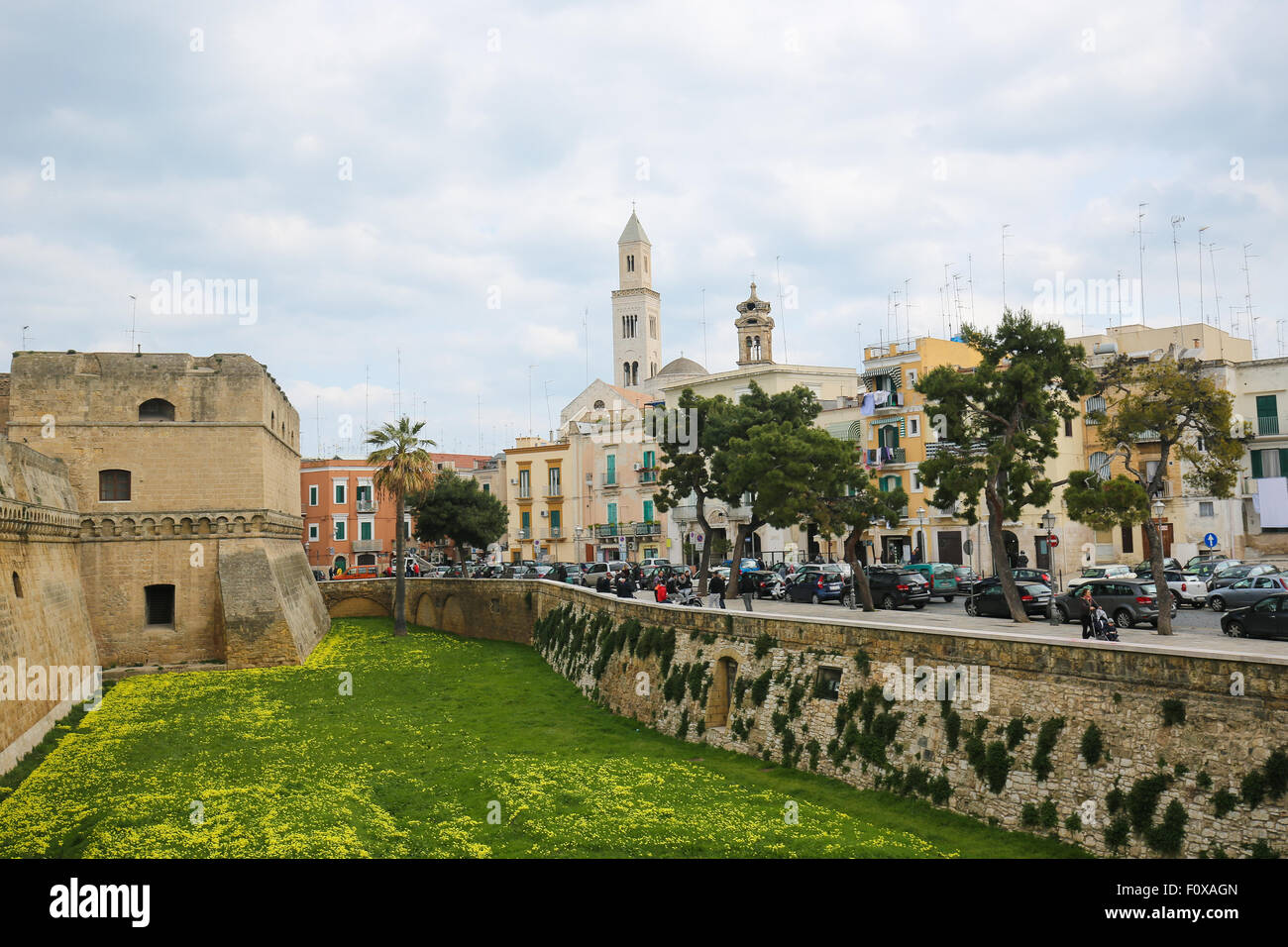 Bari cathedral hi-res stock photography and images - Alamy