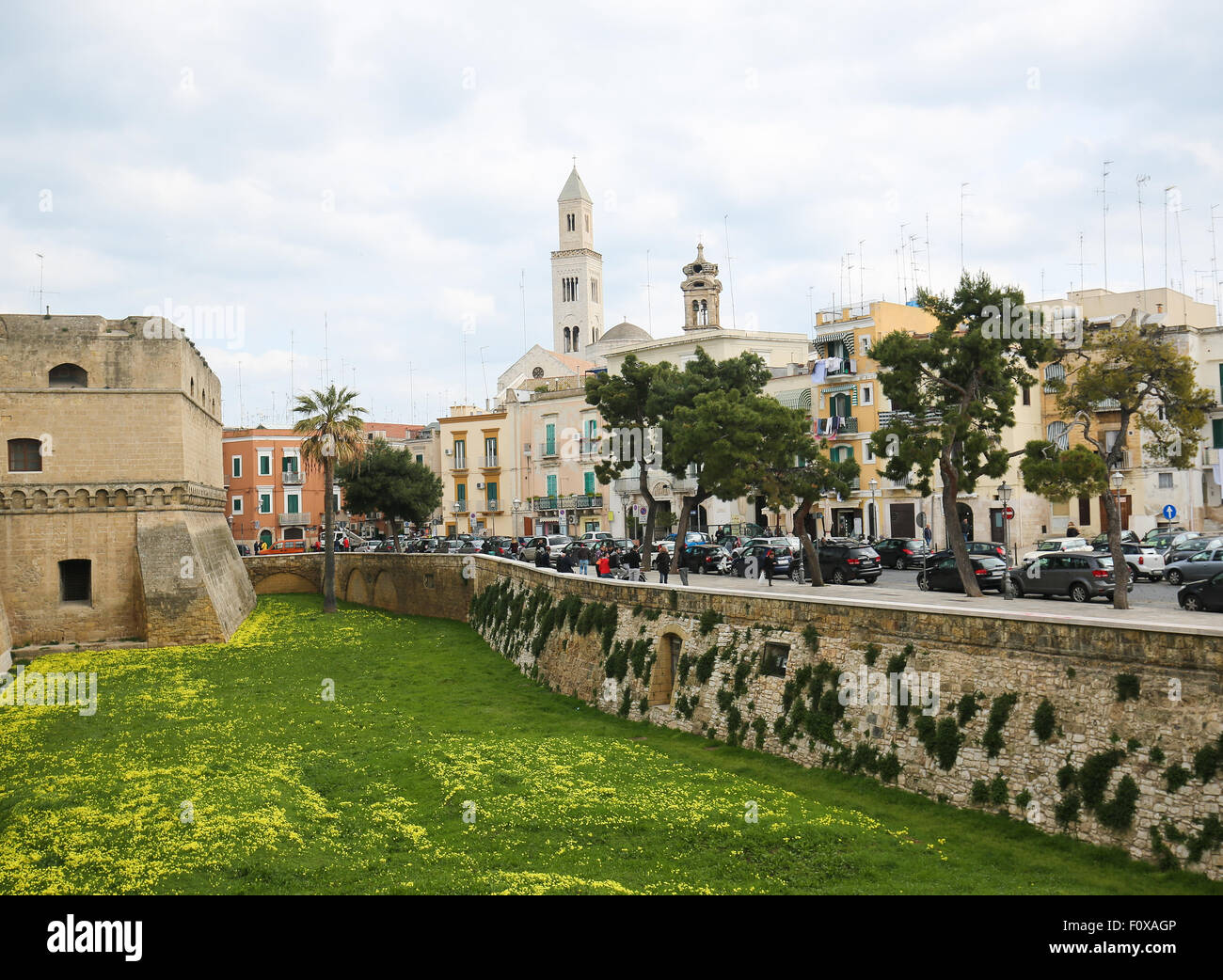 Bari cathedral hi-res stock photography and images - Alamy