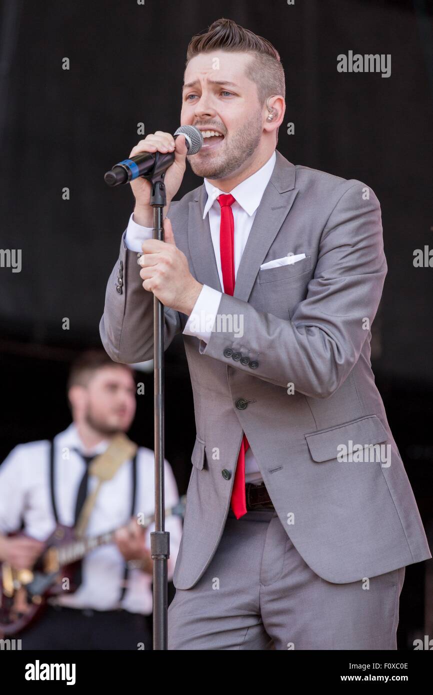Wantagh, New York, USA. 22nd Aug, 2015. Singer JUSTIN BARON performs ...