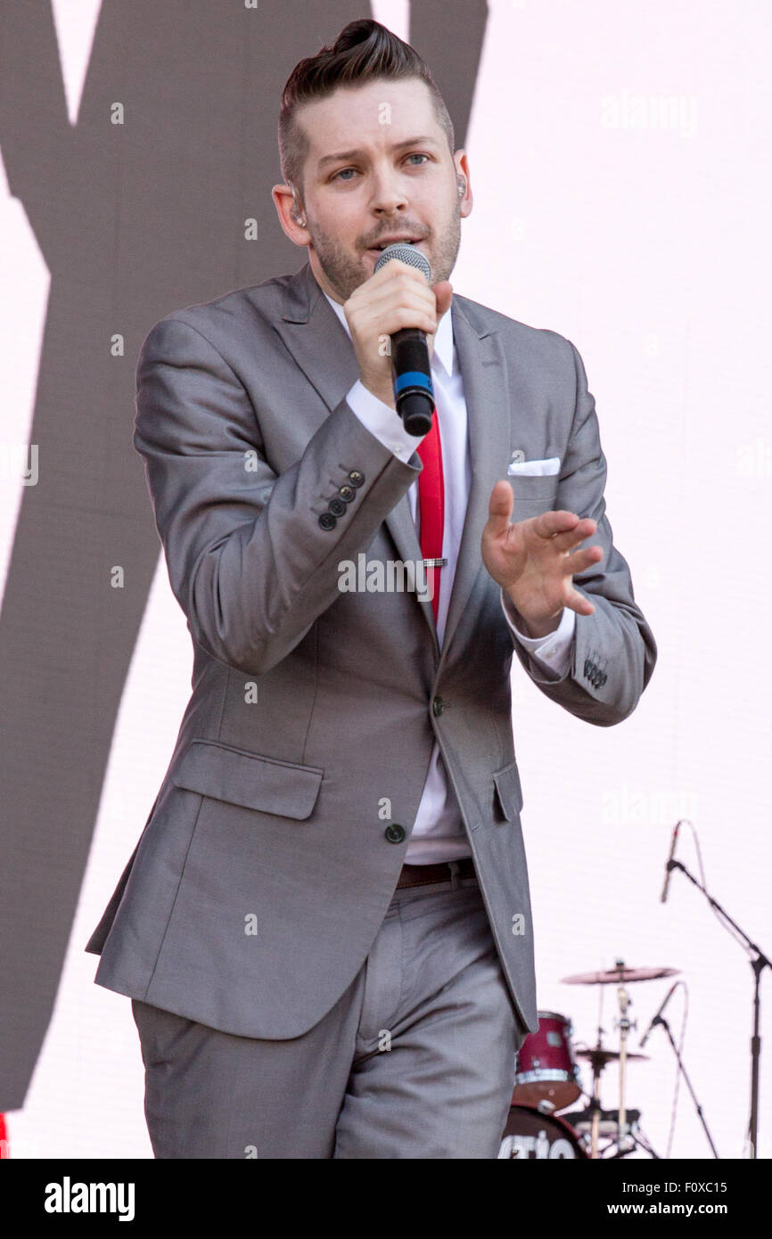 Wantagh, New York, USA. 22nd Aug, 2015. Singer JUSTIN BARON performs ...