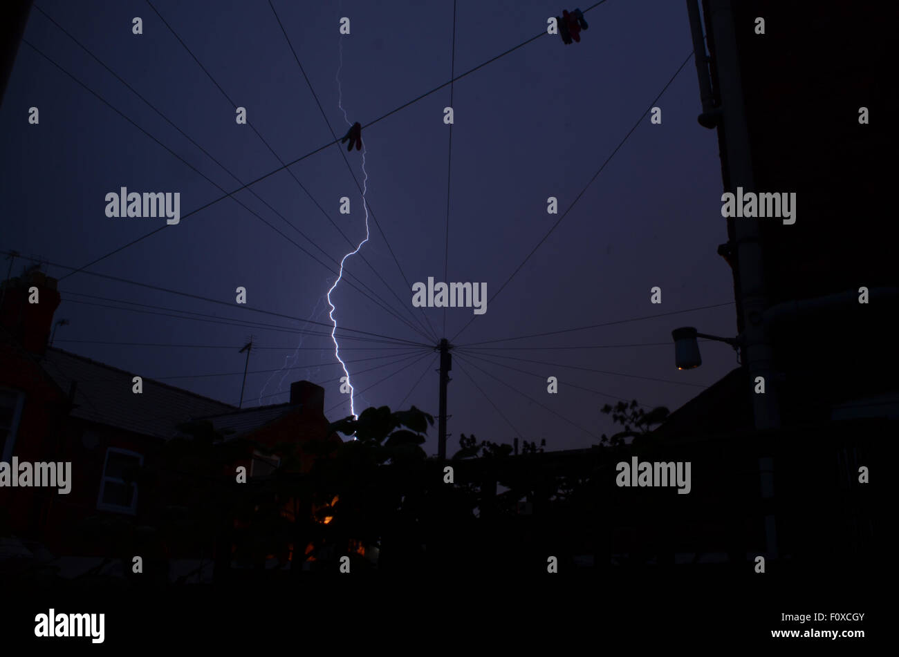 Bolt of lighting hi-res stock photography and images - Alamy
