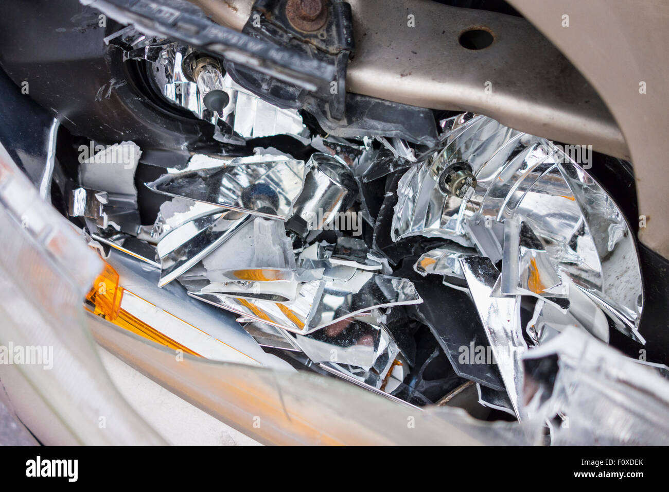 Car crash traffic lights hi-res stock photography and images - Alamy