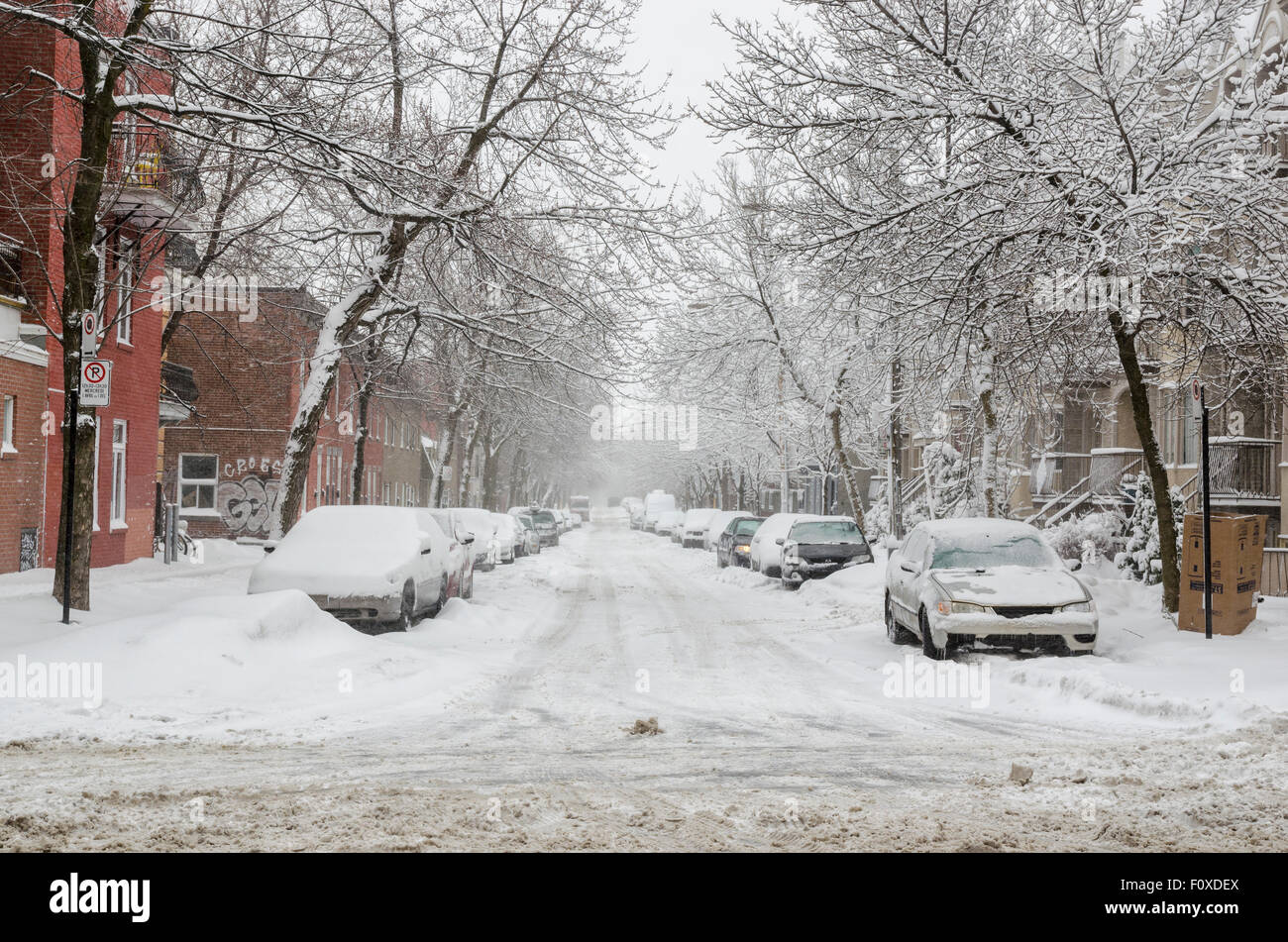 Streets montreal hi-res stock photography and images - Alamy