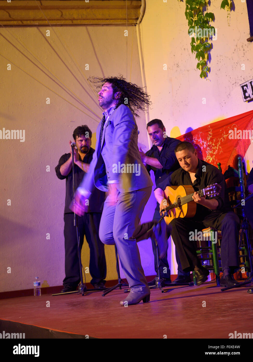 Stomp stage hi-res stock photography and images - Alamy