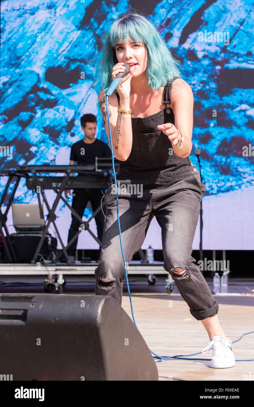 Halsey billboard hot 100 hi-res stock photography and images - Alamy