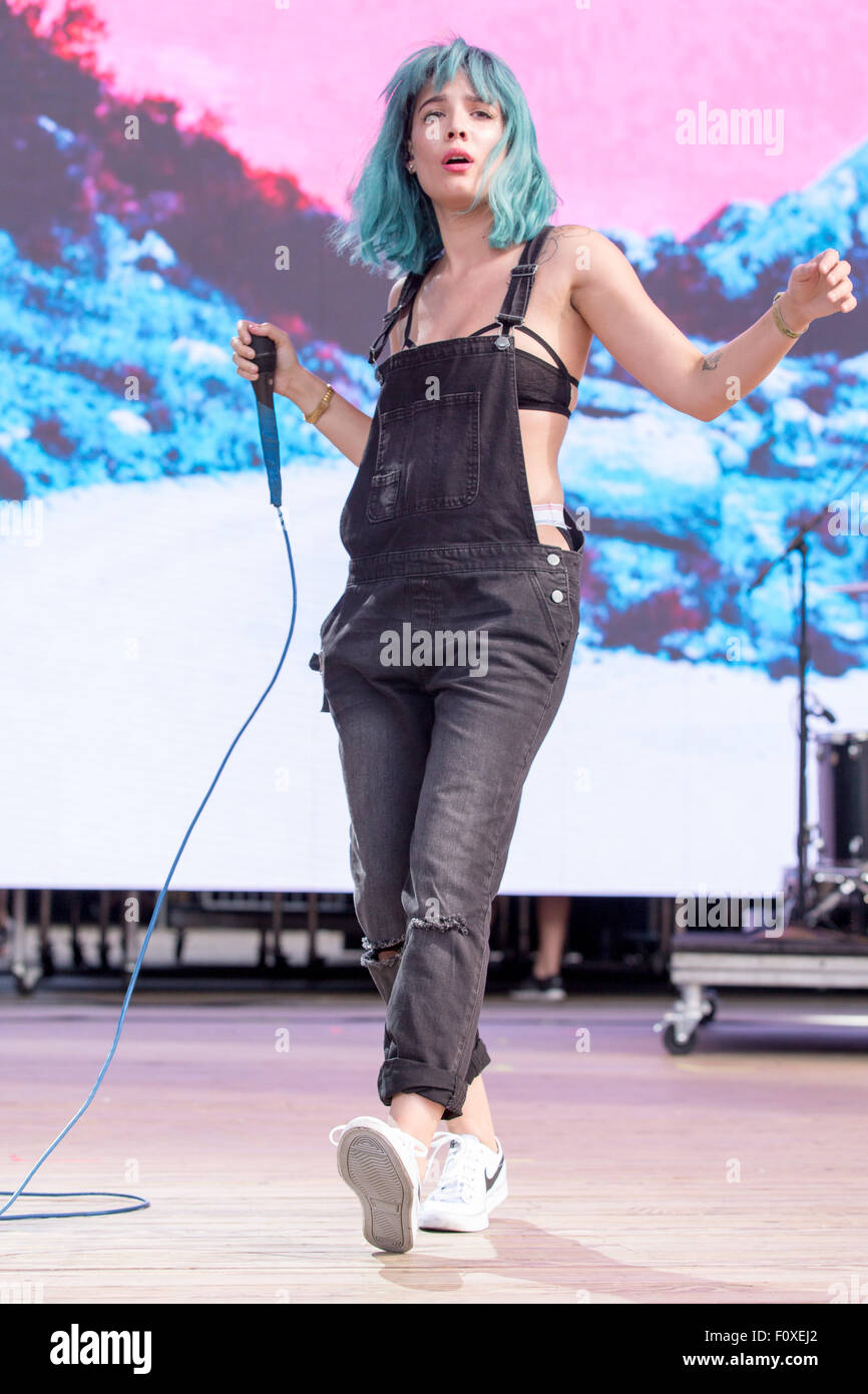 Wantagh, New York, USA. 22nd Aug, 2015. Singer HALSEY performs live at ...