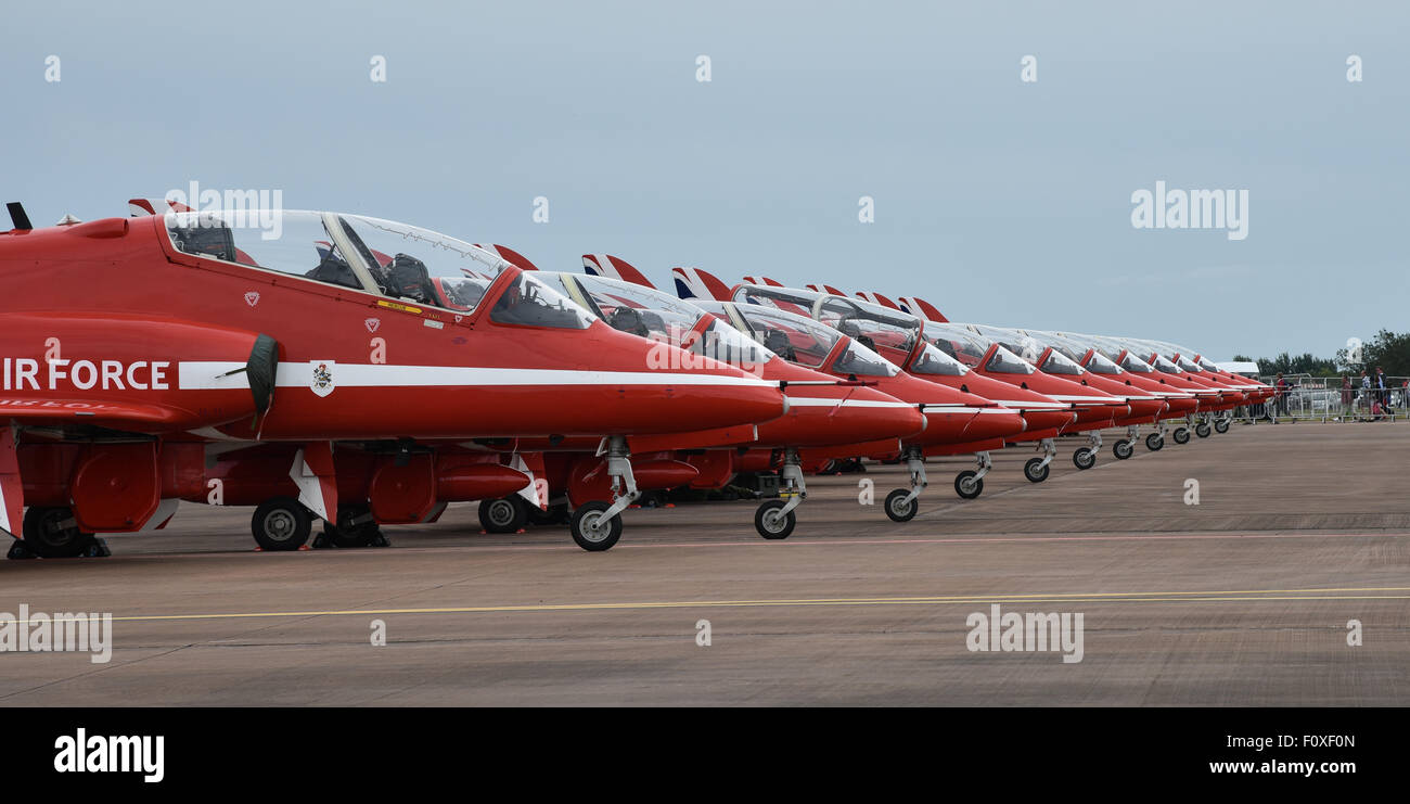 Red arrows smoke display hi-res stock photography and images - Alamy