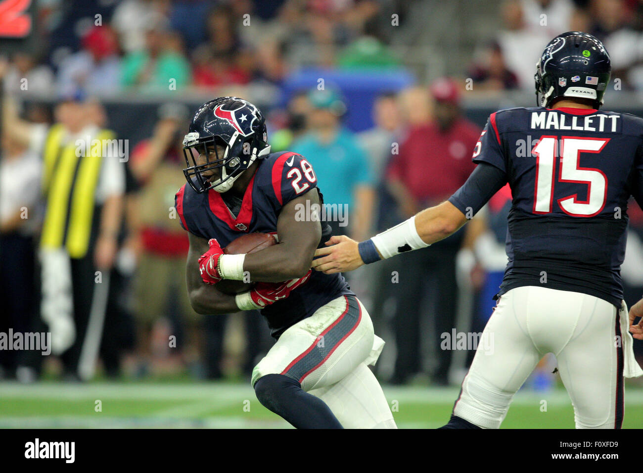 Handoff image hi-res stock photography and images - Alamy