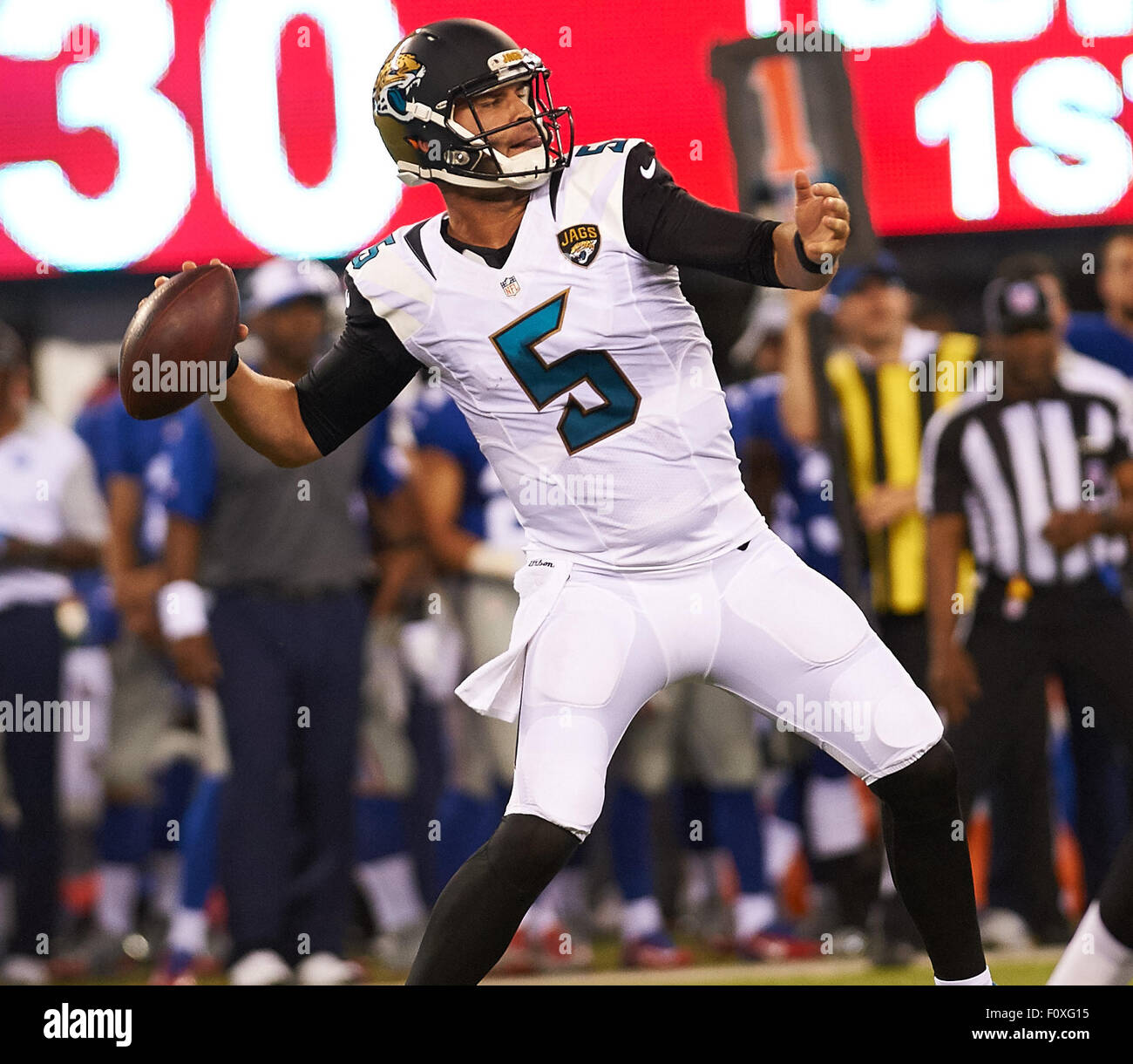East Rutherford, New Jersey, USA. 22nd Aug, 2015. Jaguars' quarterback ...