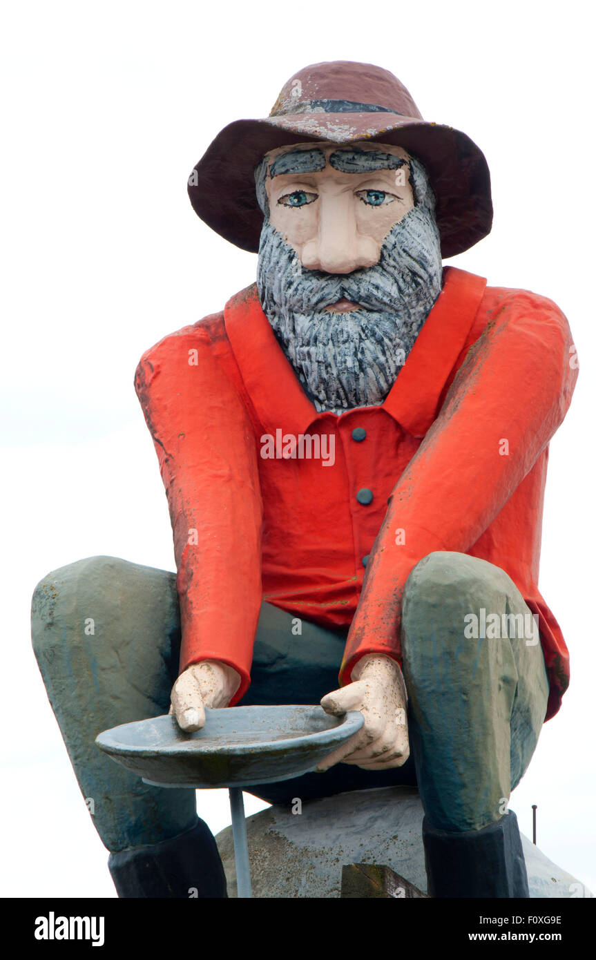 Gold miner panning for gold hi-res stock photography and images - Alamy