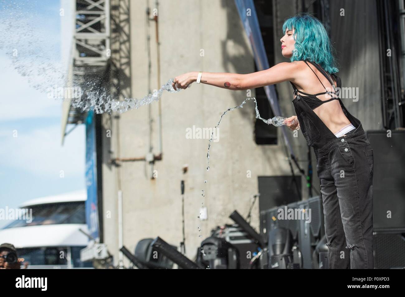 Halsey on stage for Billboard Hot 100 Music Festival - SAT, Nikon at ...