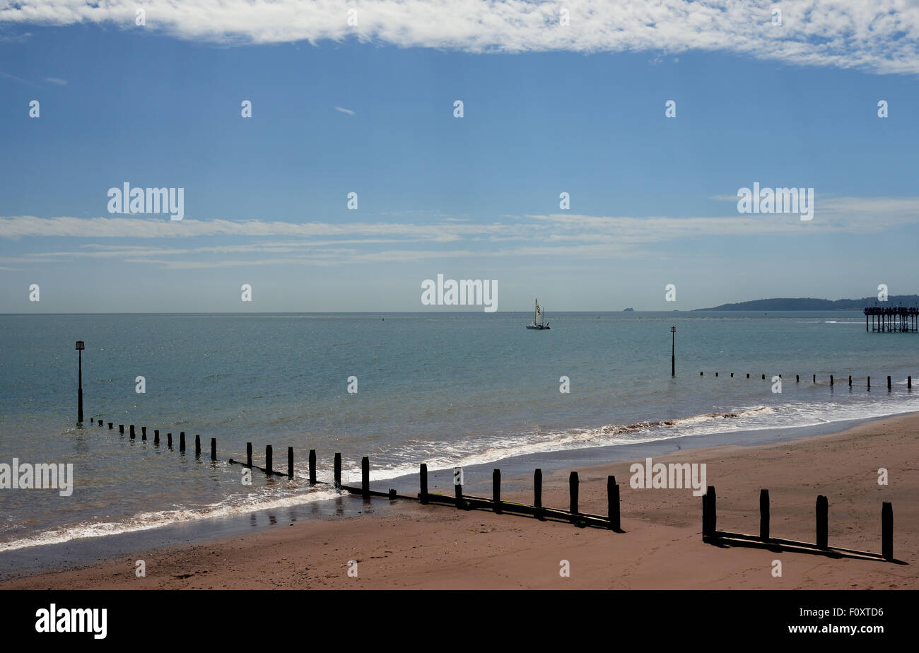 Groin shoreline hi-res stock photography and images - Alamy