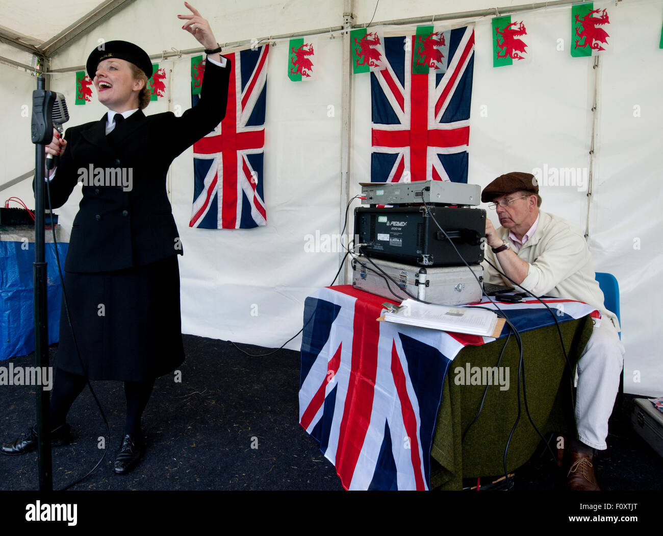 Fiona Harrison, voice in a million, sings famous war time songs during ...