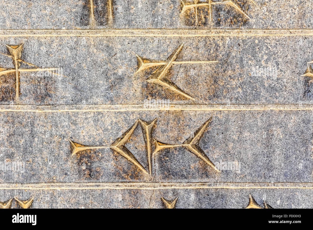 Old persian cuneiform hi-res stock photography and images - Alamy