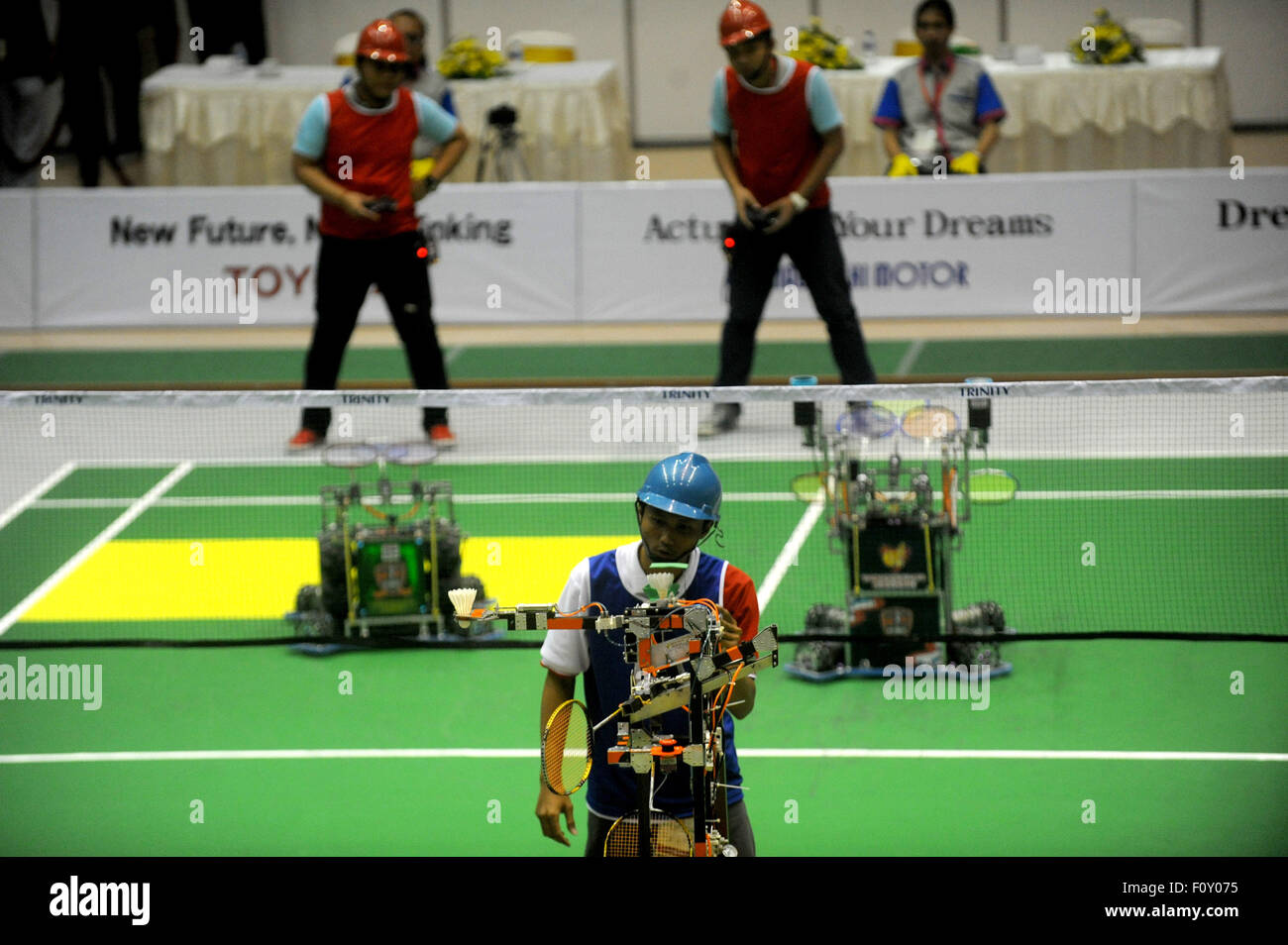 Badminton robot hi-res stock photography and images - Alamy