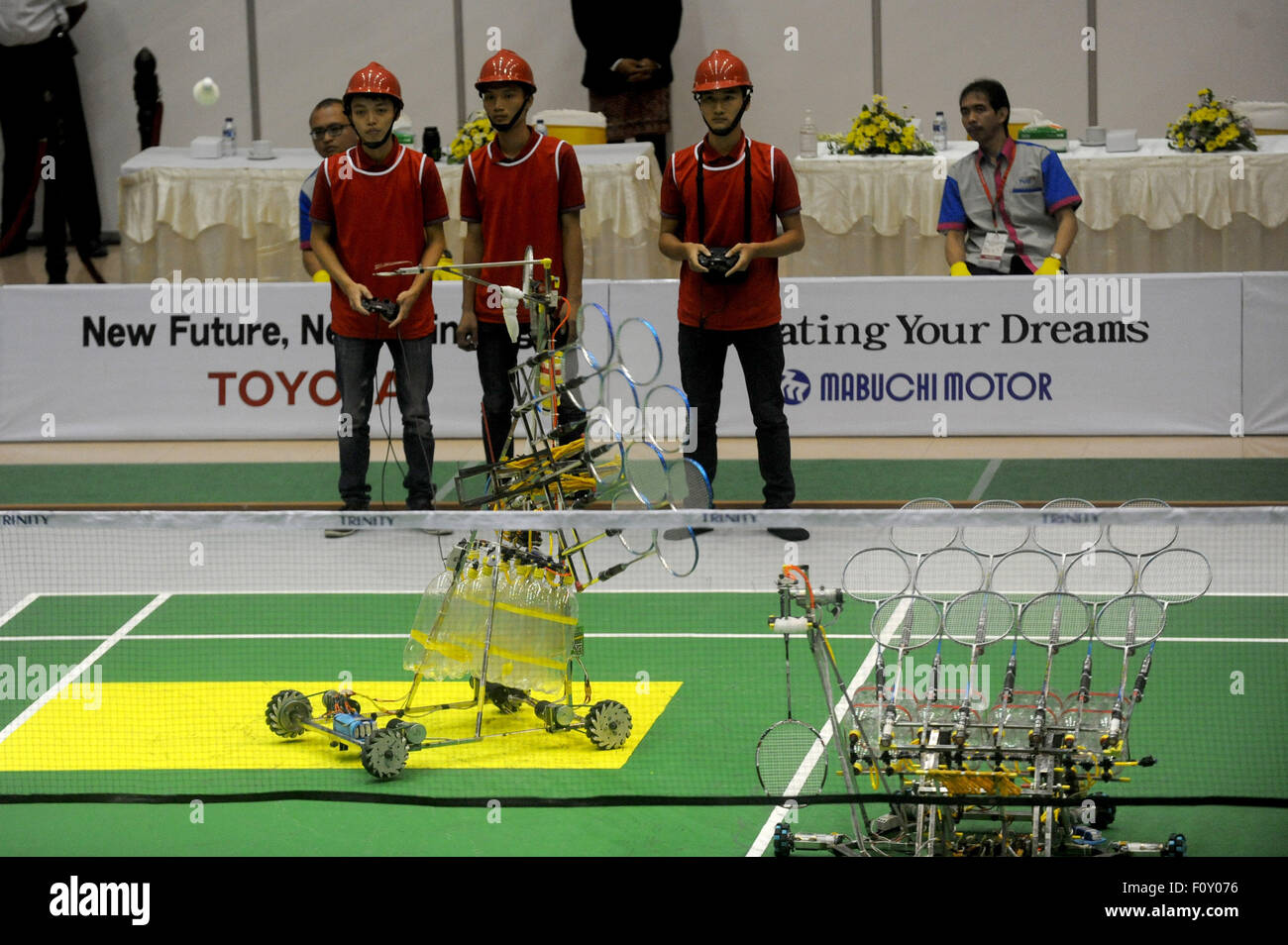 Badminton robot hi-res stock photography and images - Alamy