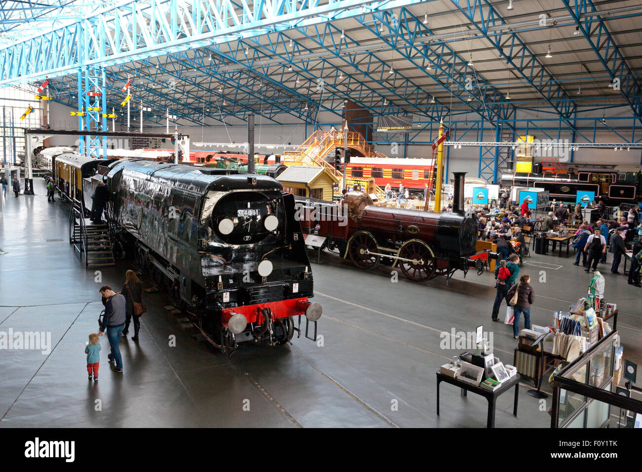 British railways artefacts hi-res stock photography and images - Alamy