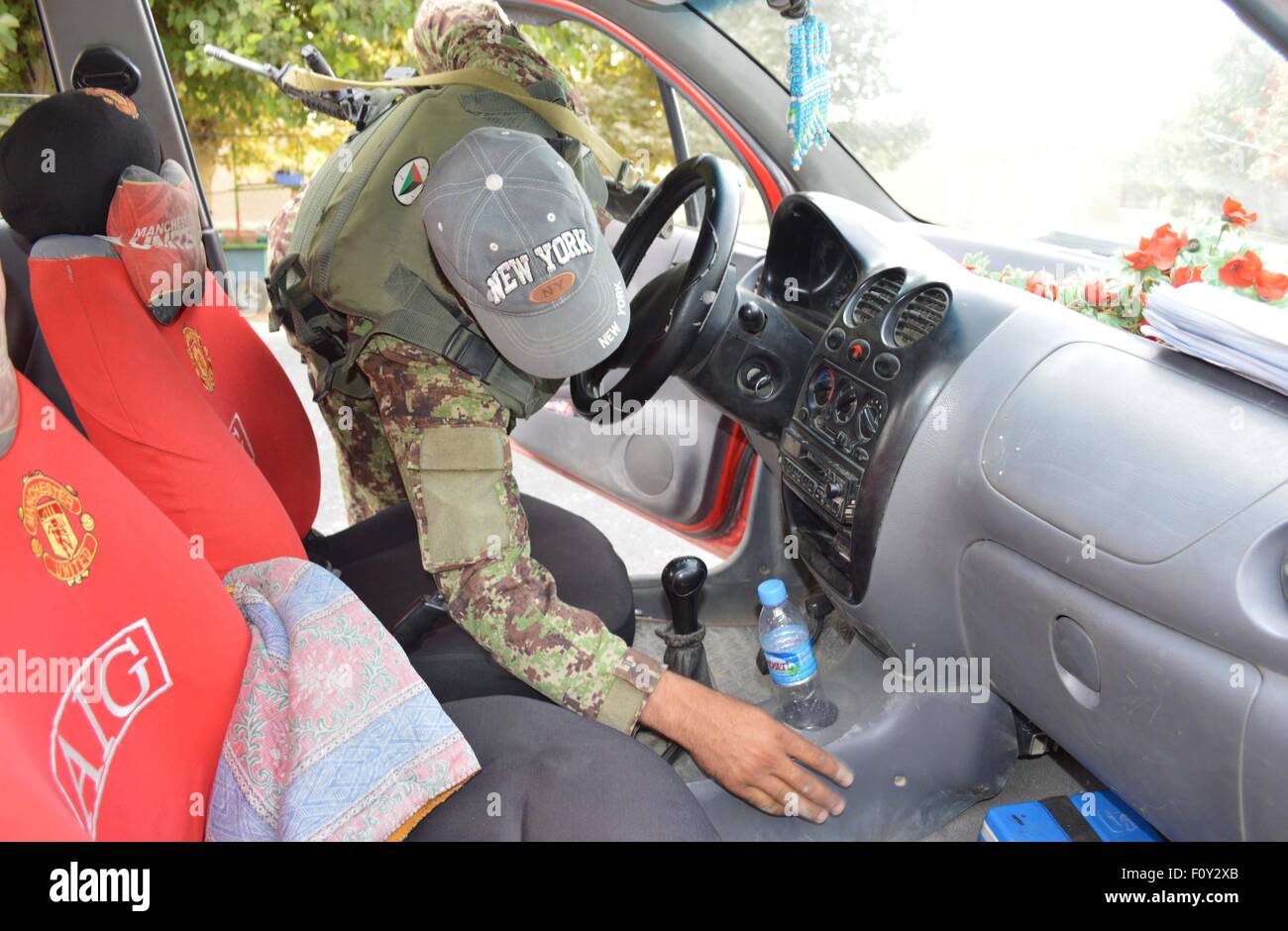 Army checkpoint hi-res stock photography and images - Alamy