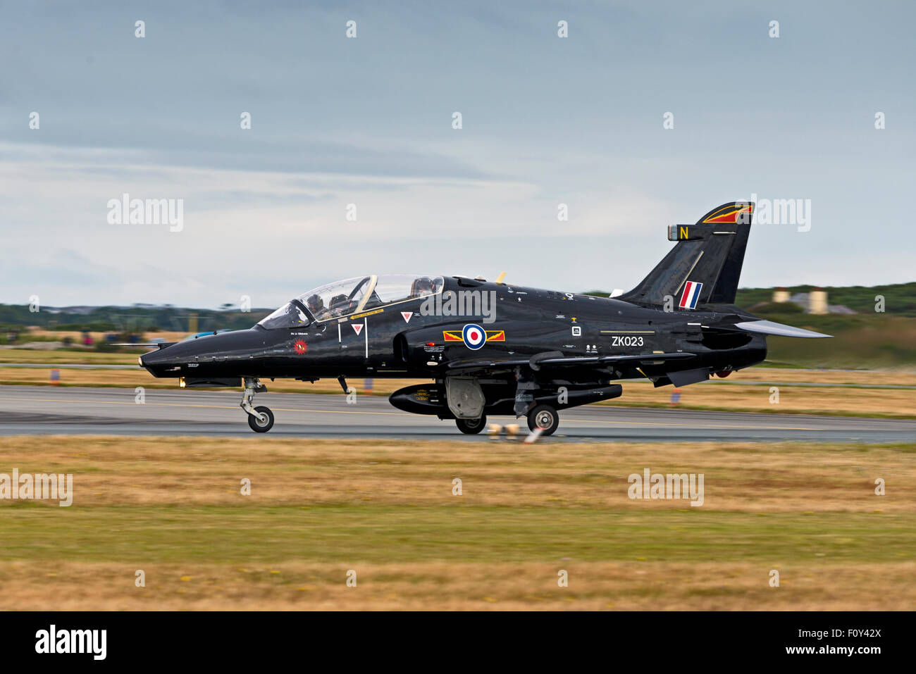 ZK023 T2 Hawk fast jet trainer Raf Valley Anglesey North Wales Uk Stock Photo - Alamy