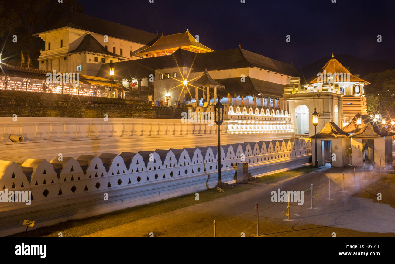 Temple of the Tooth Stock Photo - Alamy