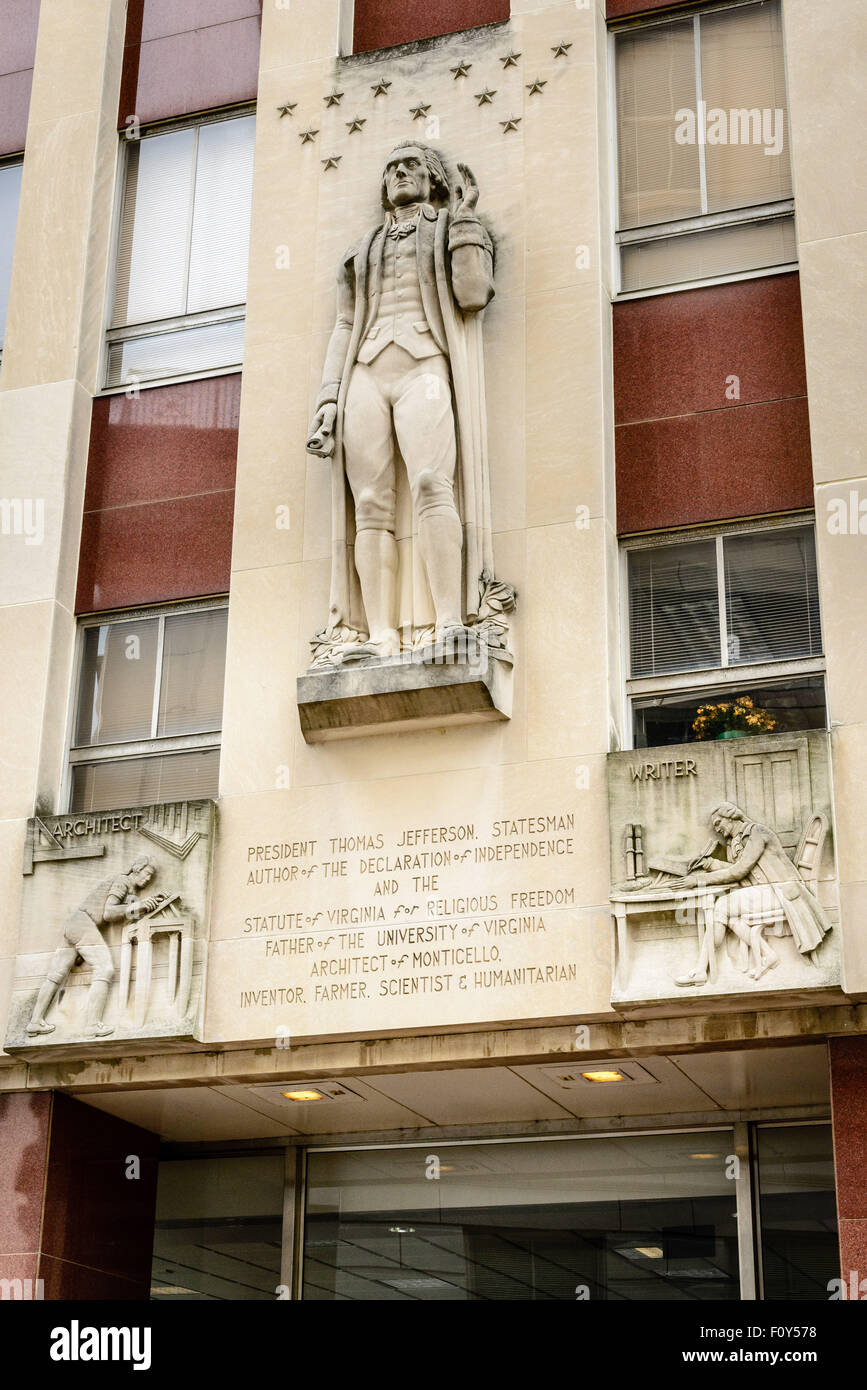 Sculptures on facade of Thomas Hunter Blanton Office Building (Thomas ...