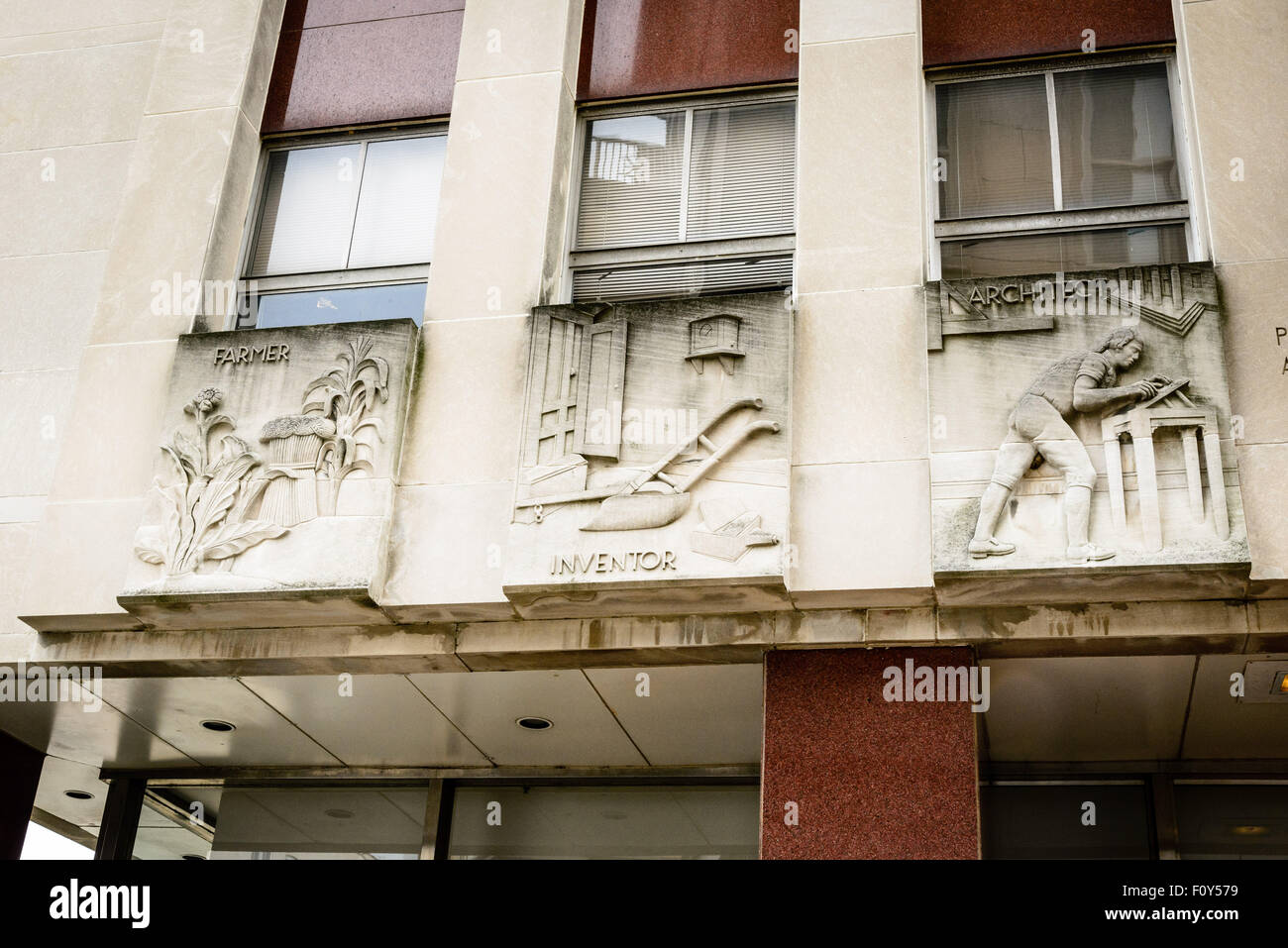 Sculptures on facade of Thomas Hunter Blanton Office Building (Thomas ...