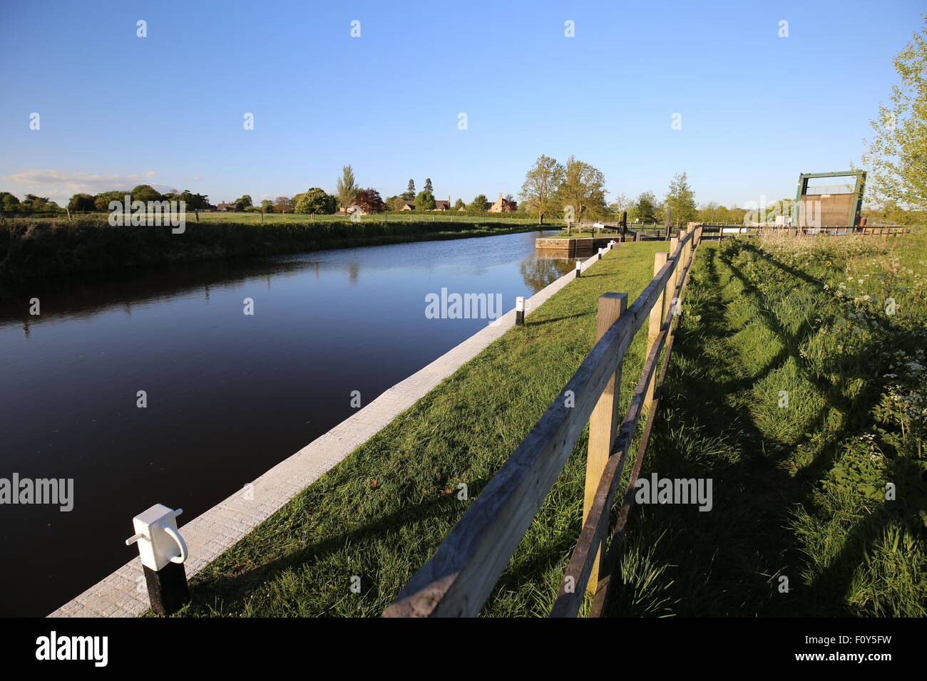 River Nene, Northamptonshire Stock Photo - Alamy