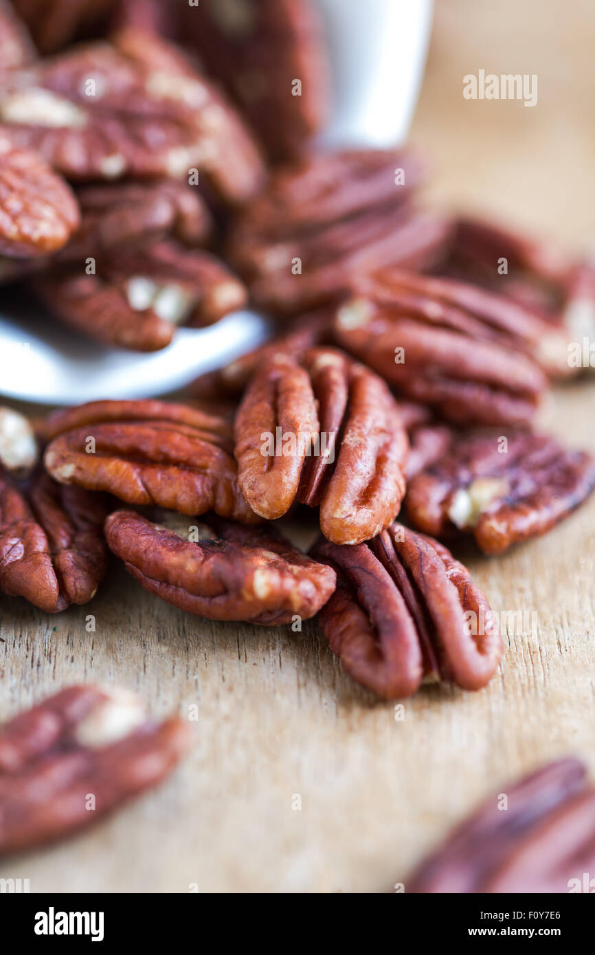 Raw pecan hi-res stock photography and images - Alamy