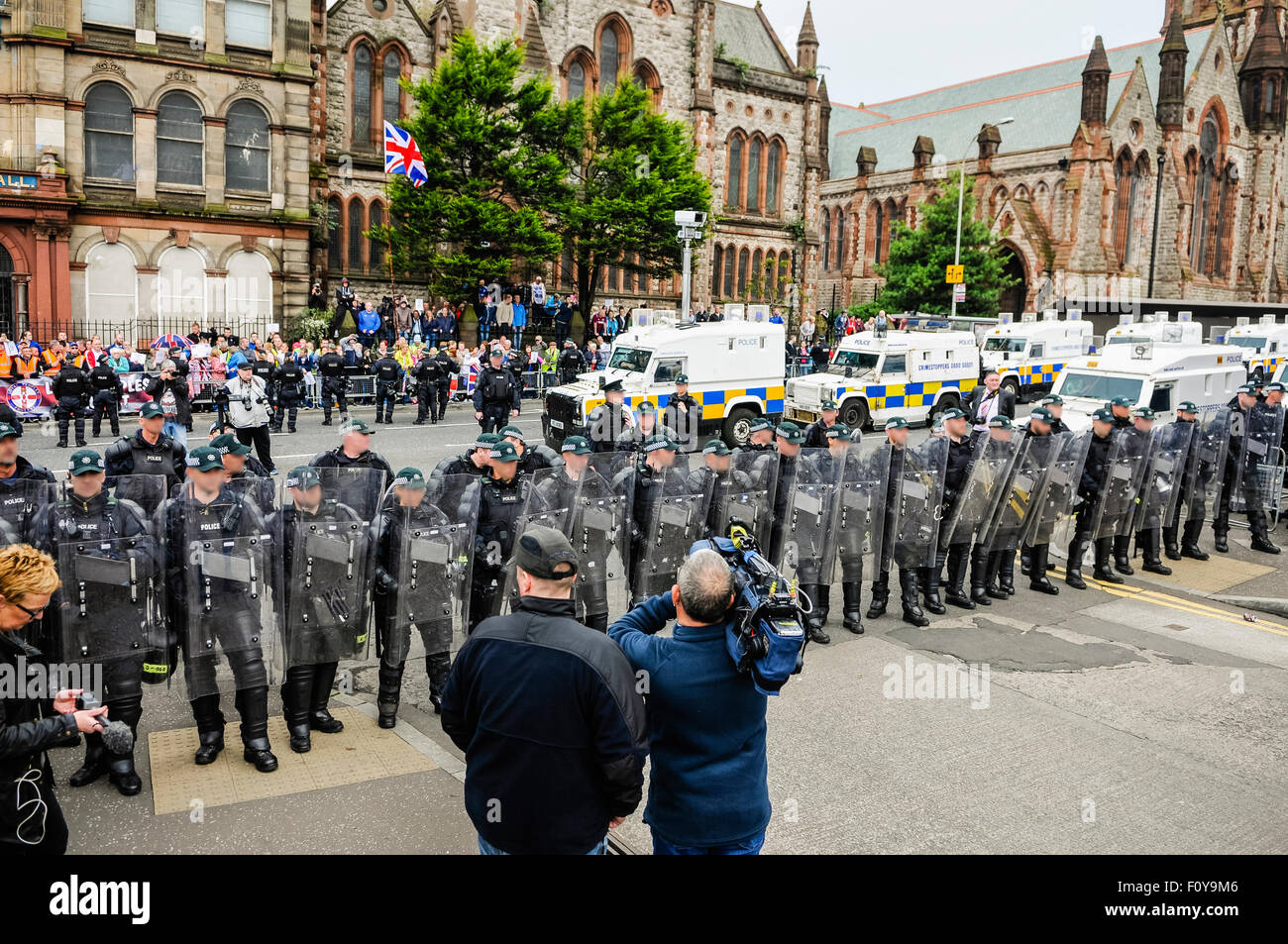 Belfast, Northern Ireland. 23 Aug 2015 - PSNI in riot gear and shields ...